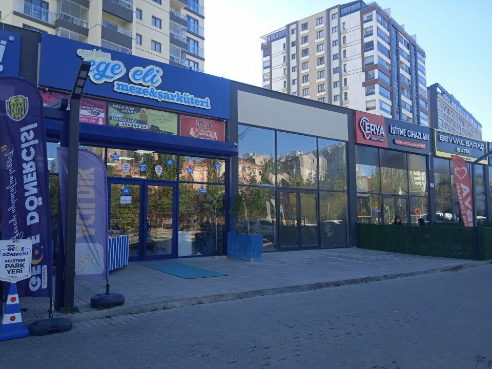 Kasap, şarküteri Ege Eli Meze & Şarküteri, Ankara, foto