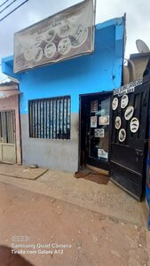 Mestre Alex (Luanda Province, Municipality of Kilamba Kiaxi, Vinte e Oito de Agosto), berberler  Loanda'dan