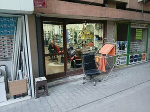 Tuna Erkek Kuaförü (Şemsitebrizi Mah., Reşatlı Sok., No:1/B, Karatay, Konya), berberler  Konya'dan