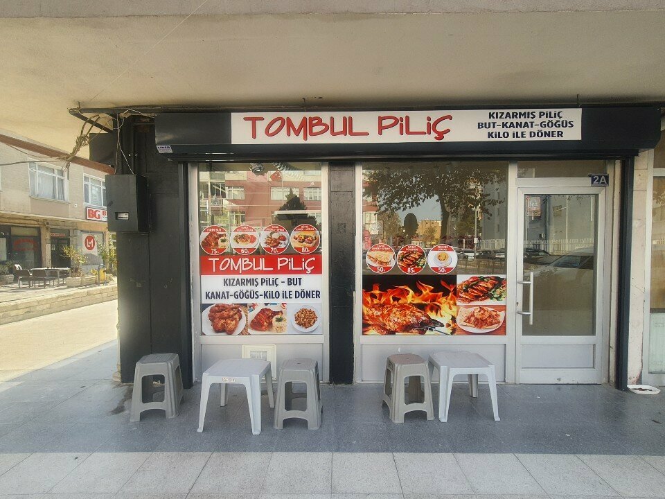 Gıda pazarı Tombul Piliç, Konya, foto