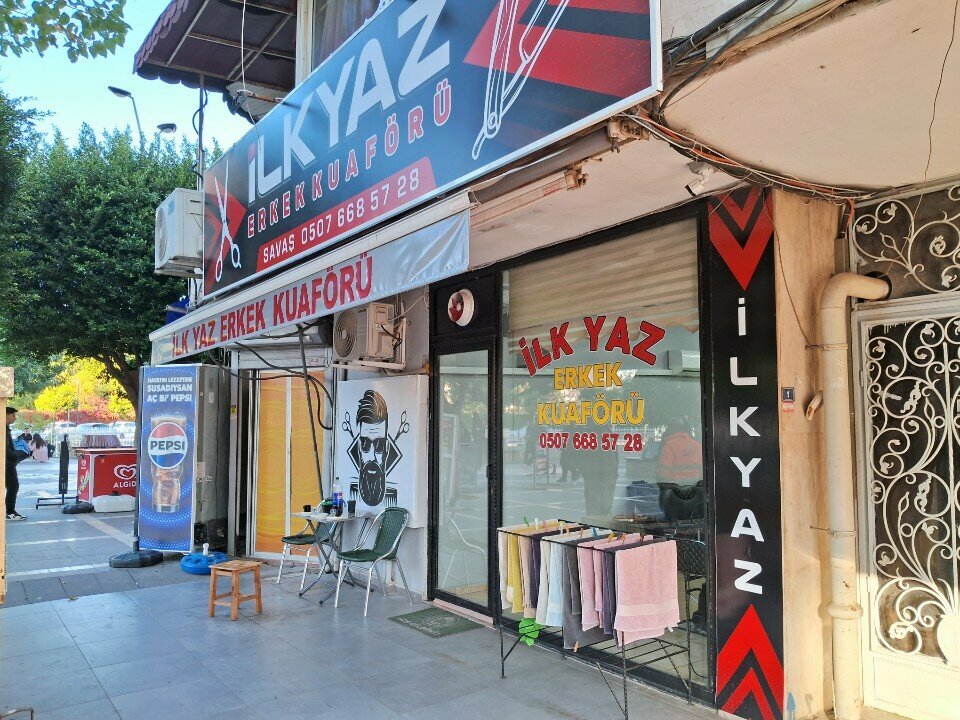 Berberler İlk Yaz Erkek Kuaförü, Adana, foto