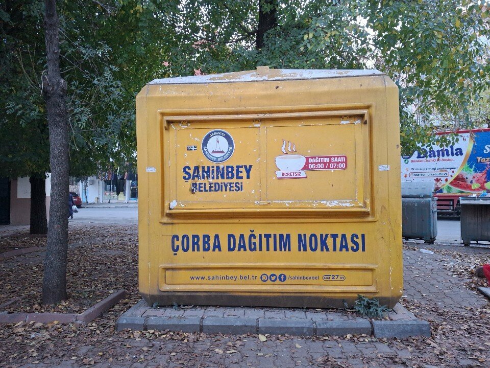 Belediye ve kamu hizmetleri merkezi Çorba dağıtım, Gaziantep, foto