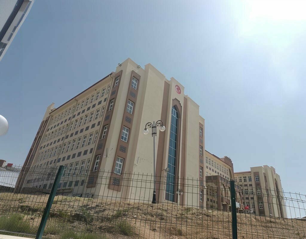 Meslek yüksekokulu Yozgat Bozok Üniversitesi Sağlık Hizmetleri Meslek Yüksel Okulu, Yozgat, foto