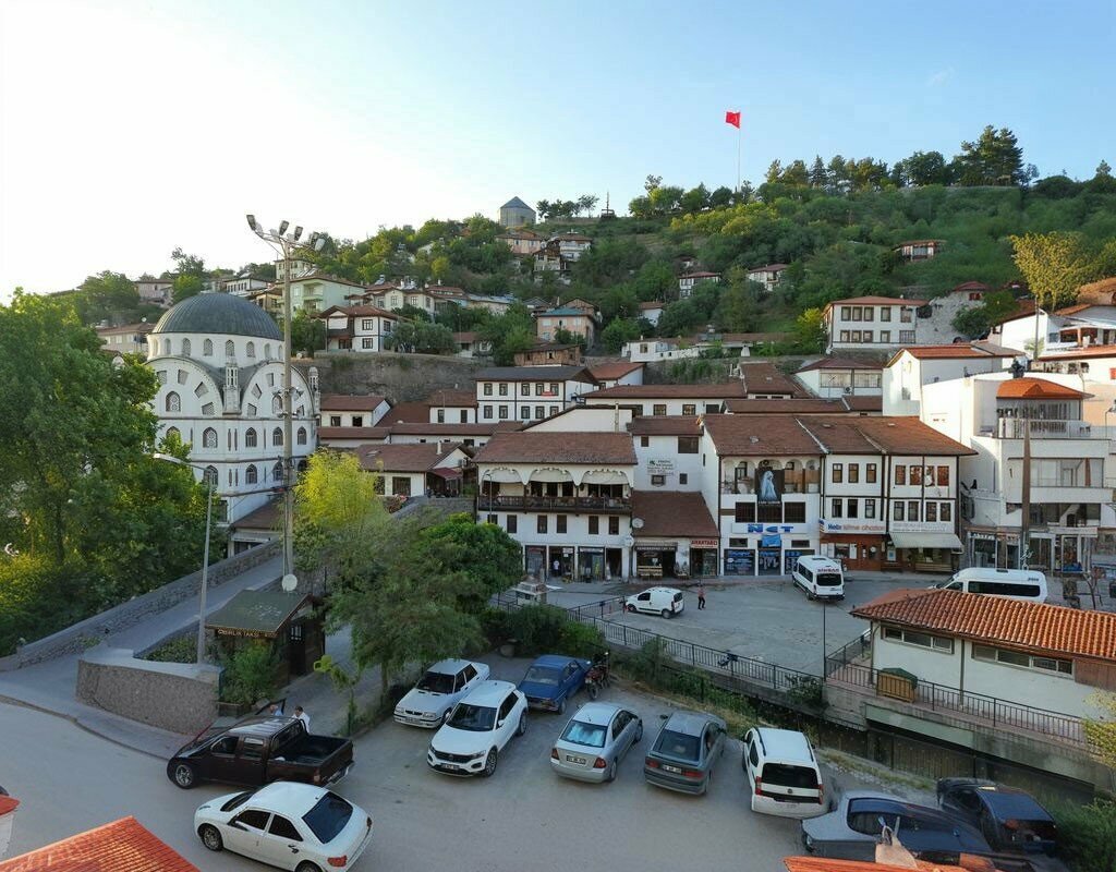 Yurtlar Öğretmenevi ve Akşam Sanat Okulu, Niksar, foto
