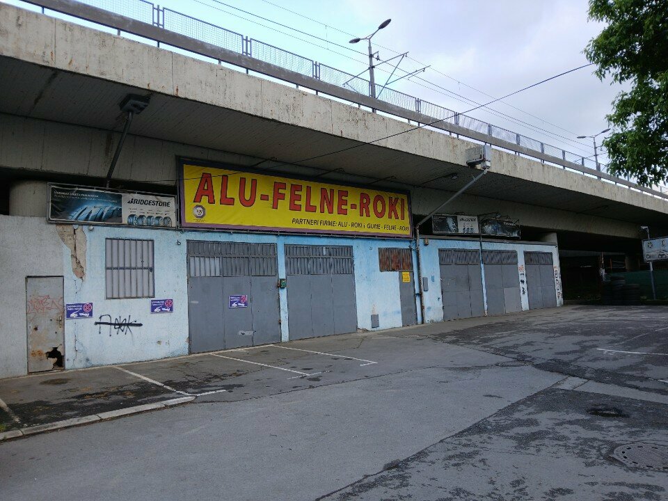 Sanayi kuruluşu Alu Felne Roki, Belgrad, foto