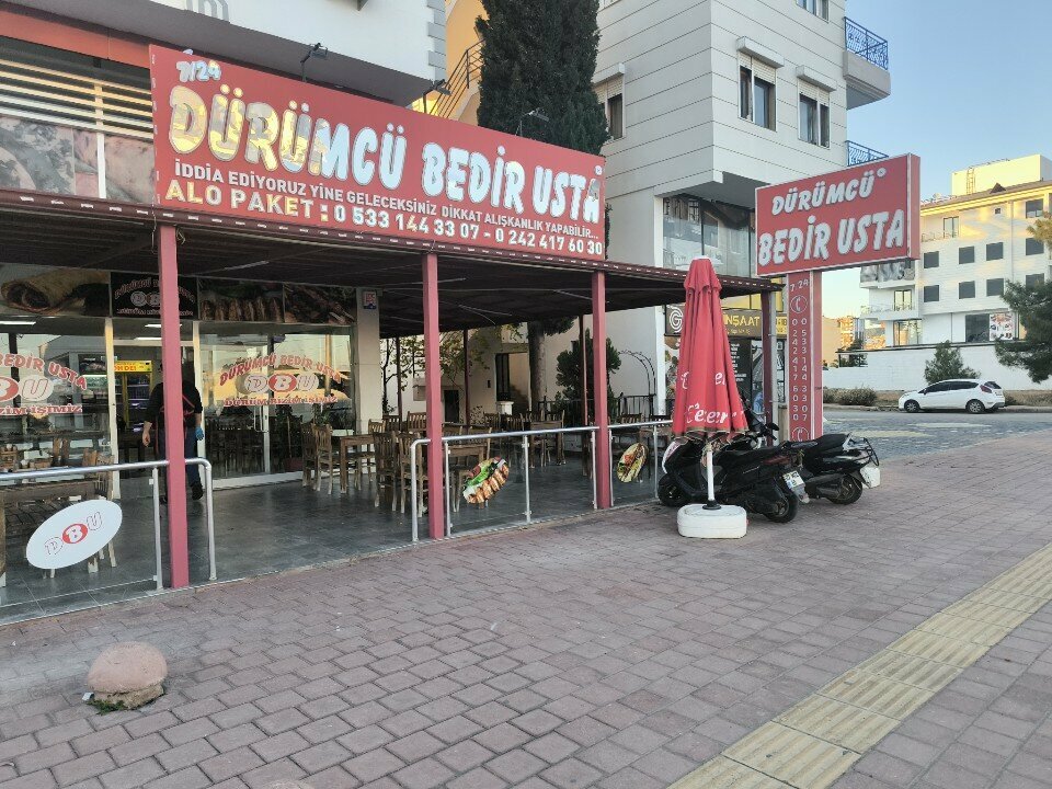 Yemek salonu, gastromarket Dürümcü Bedir Usta, Antalya, foto