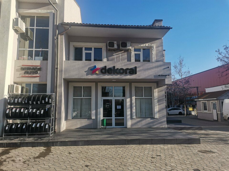 Boya ve cila malzemeleri üretim ve satış yerleri Landan-Con, Beltsi, foto