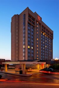 Sheraton Westport Plaza Hotel St. Louis (900 Westport Plz), otel  Maryland Heights'tan