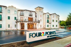 Four Points by Sheraton Santa Cruz Scotts Valley (California, County of Santa Cruz, Scotts Valley), otel  Scotts Valley'den