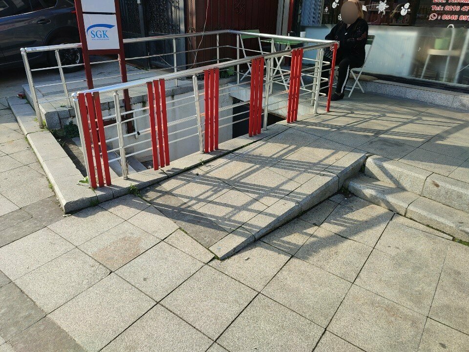 Eczaneler Derin Eczanesi, İstanbul, foto