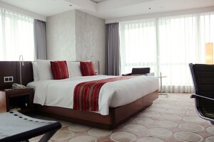 The Eton Hotel Shanghai (Pudong Avenue No:535), otel  Şanghay'dan