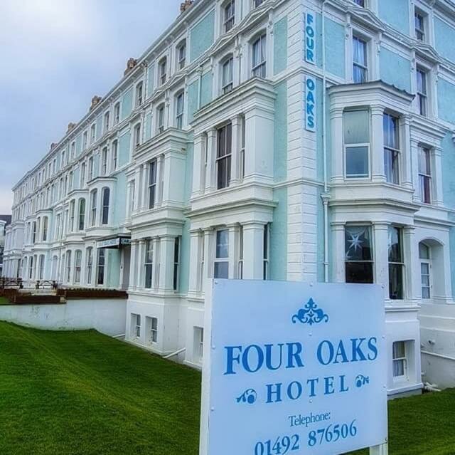 Otel Four Oaks Hotel, Llandudno, foto