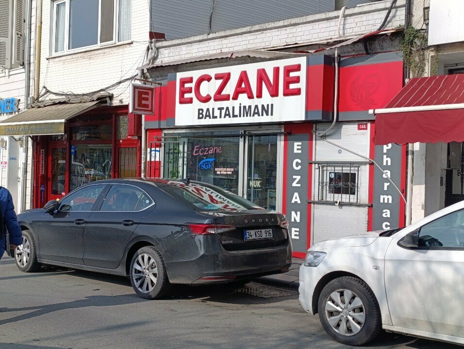 Eczaneler Baltalimanı Eczanesi, İstanbul, foto