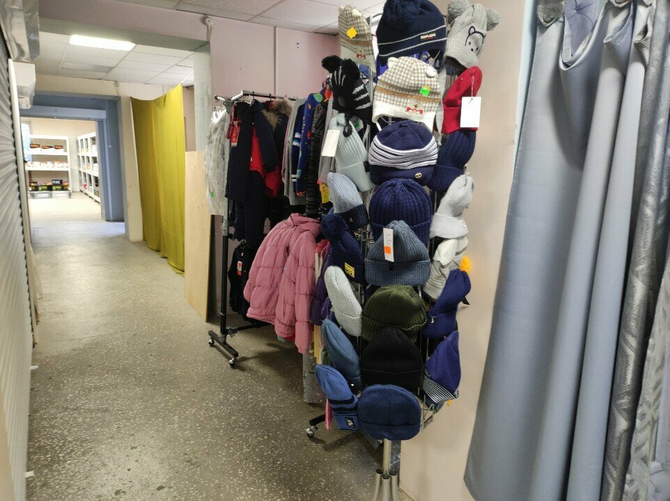 Giyim mağazası Одежда, обувь, Yekaterinburg, foto