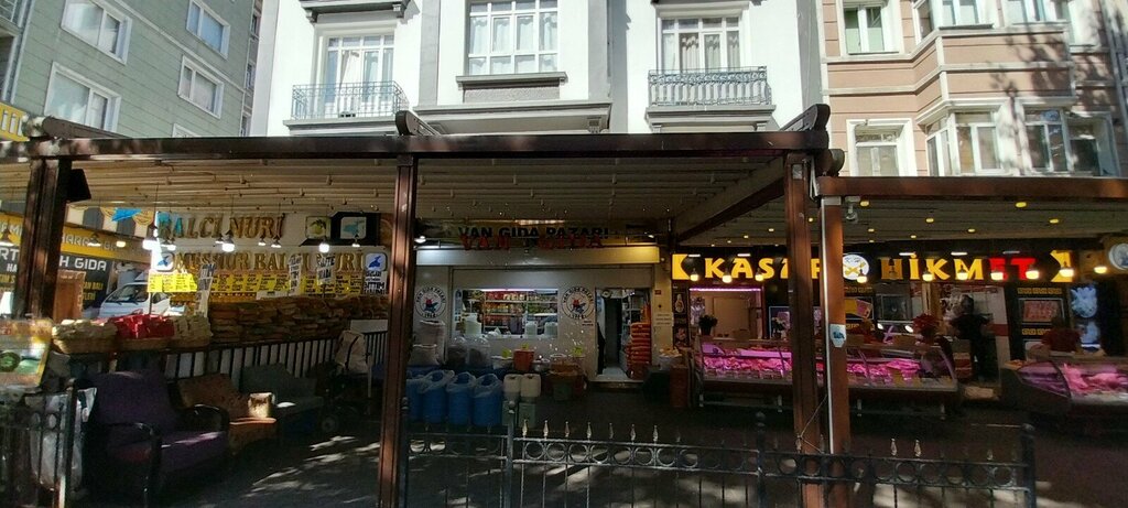 Süt ürünleri satış mağazaları Van Gıda Pazarı, İstanbul, foto