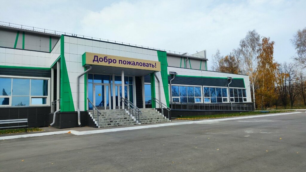 Çok amaçlı spor tesisleri Физкультурный комплекс, Barnaul, foto