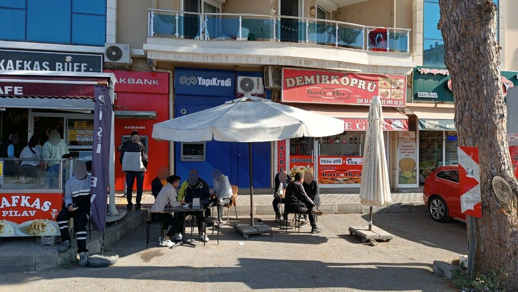 ATM'ler Yapı Kredi, İzmir, foto