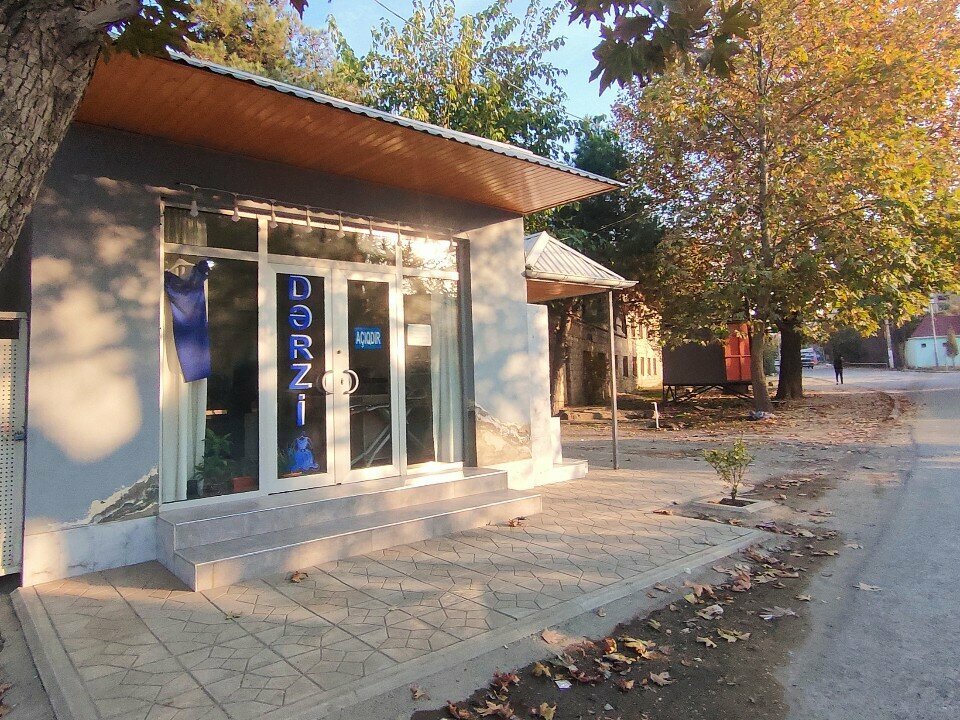 Kıyafet tamiri Dərzi, Gence, foto