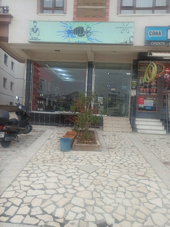 Berberler Yılmaz Kardeşler Erkek Kuaförü, Ankara, foto