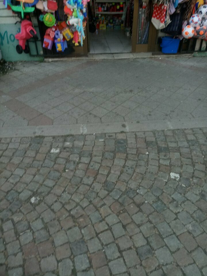 Toptan satış mağazaları Zhang Ling, Novi Sad, foto