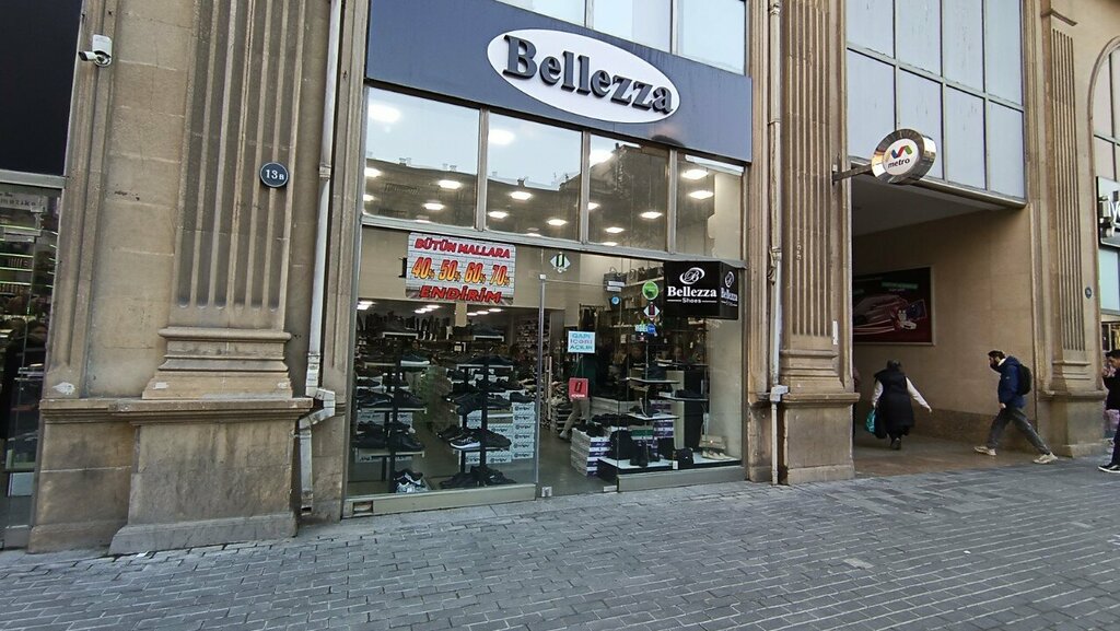 Giyim mağazası Bellezza Shoe Store, Bakü, foto