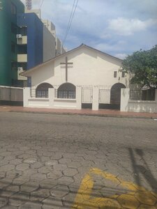 Metodista Alfa Y Omega Church (Santa Cruz de la Sierra, Distrito Municipal 11, Subdistrito CIV, Calle La Riva, 145), otel  Santa‑Krus'tan