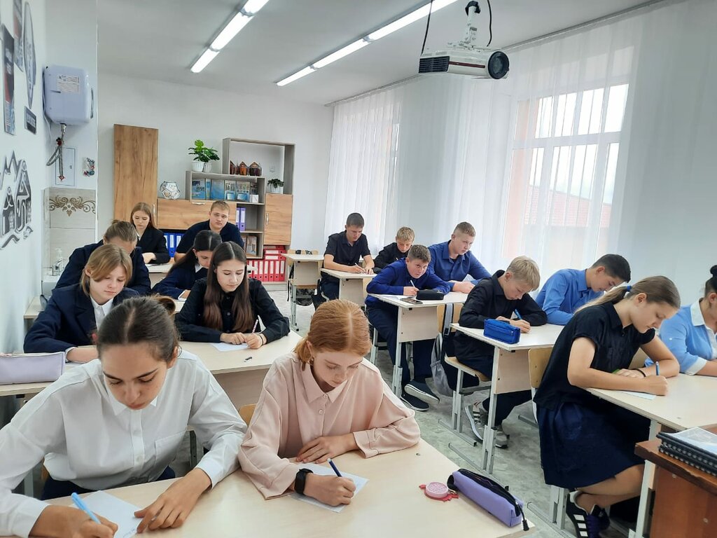 Ortaokul Toguzak Secondary School, Kostanay eyaleti, foto