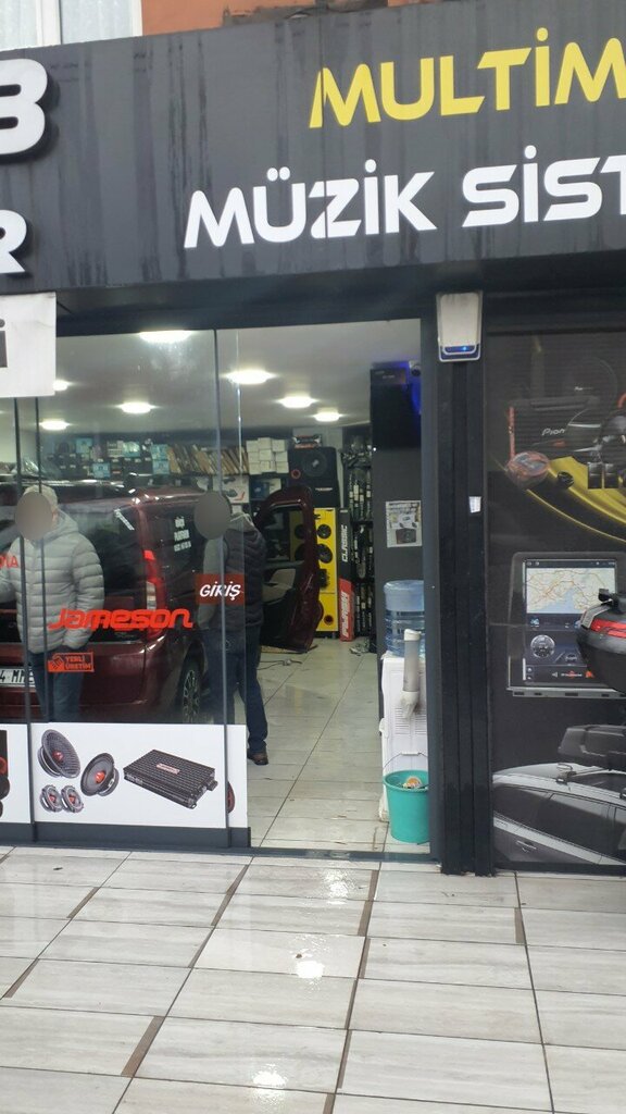 Otomobil yedek parçaları Tuning Club, İstanbul, foto