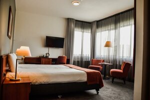 Hotel ten Cate (Noordbargerstraat No:44), otel  Emmen'den
