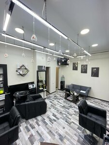 Light House (Фиолентовское шоссе No:1/4), güzellik salonu  Sevastopol'dan