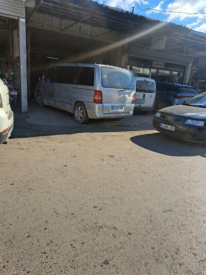 Otomobil servisi Gürbüzer Oto Makas ve Susta Atölyesi, İzmir, foto