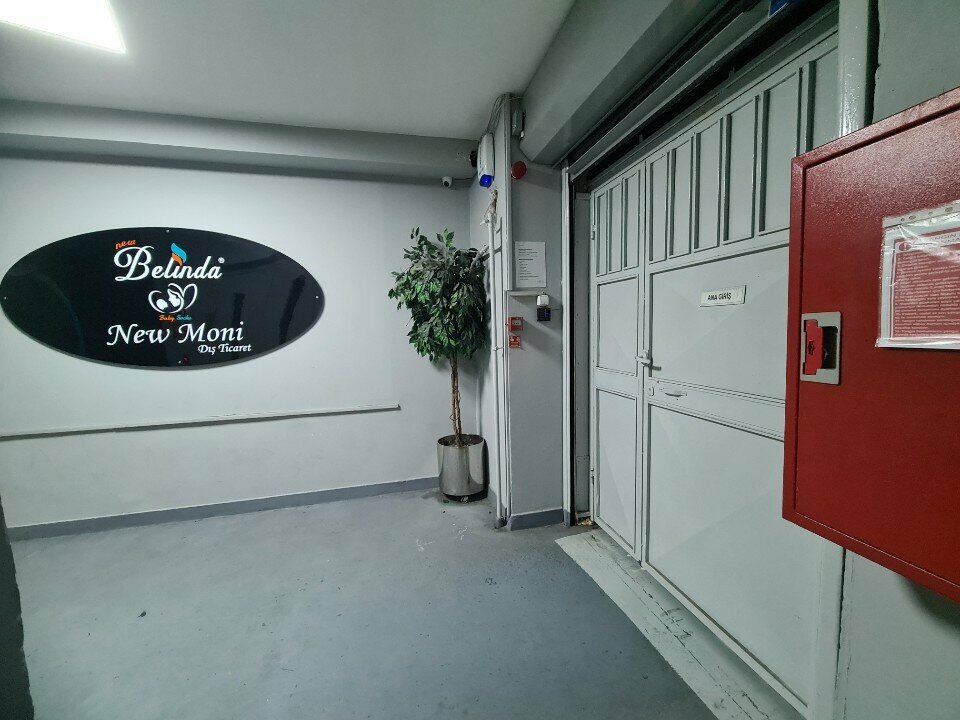 Toptan giyim New Moni, İstanbul, foto