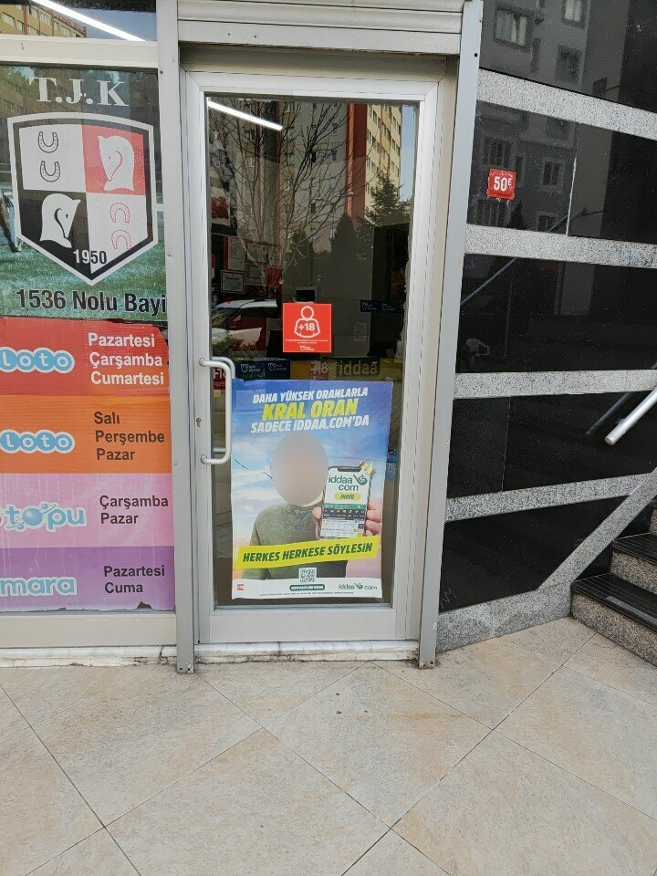 Şans oyunları 1536 Nolu Ganyan Bayi, İstanbul, foto