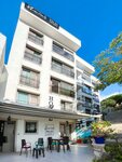 Azize Palas Apart (İzmir, Çeşme, 16 Eylül Mah., 3047/1 Sok., 25A), otel  İzmir'den