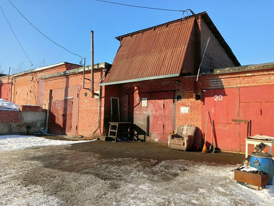 Bahçe ekipmanları tamiri BenzopilaServis, Tomsk, foto