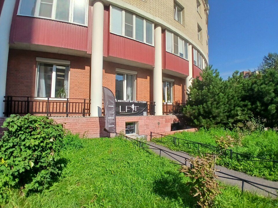 Bina, site yönetimi Финский бриз, правление ТСЖ, Saint‑Petersburg, foto