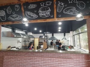 Juicy Burger (Larina Street No:13), kafe  Petropavlovsk'tan