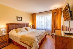 Hotel Melillanca (Región de Los Ríos, Provincia de Valdivia, Comuna de Valdivia, Сiudad de Valdivia, Avenida Alemania), otel  Valdivia'dan