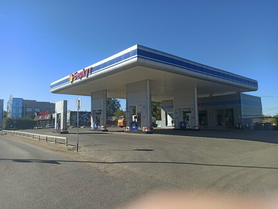 Benzin istasyonu Sinooil, Oral (Uralsk), foto