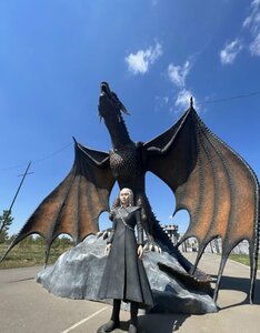 Game of Thrones (Astana, Astana Triathlon Park), park, sokak heykeli  Astana'dan