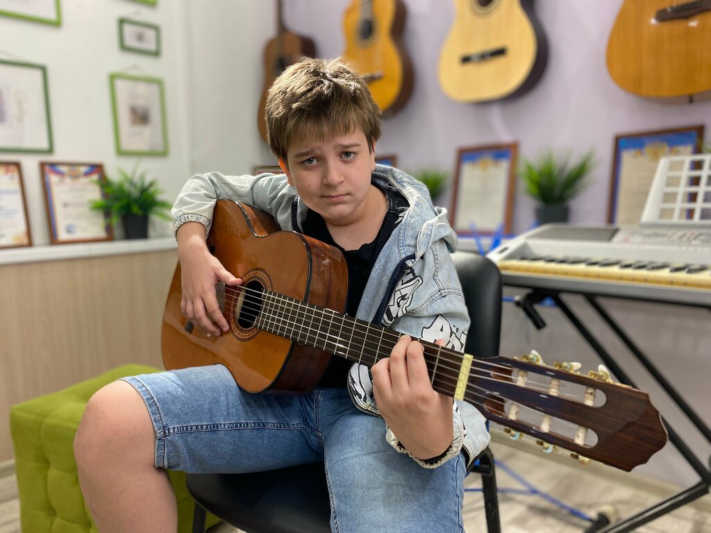 Müzik okulları ve konservatuarlar Школа гитары и укулеле, Ulyanovsk, foto