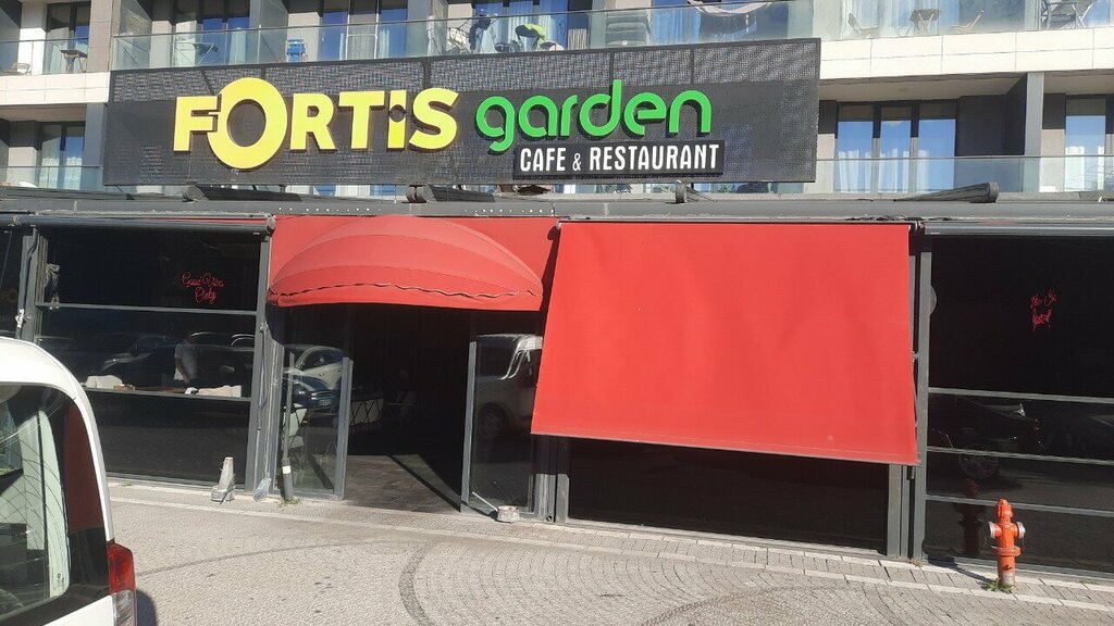 Restoran Fortis Garden Cafe & Restaurant, İstanbul, foto