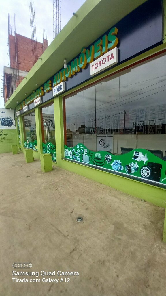 Oto aksesuarları Venda de acessórios de automóveis, Loanda, foto