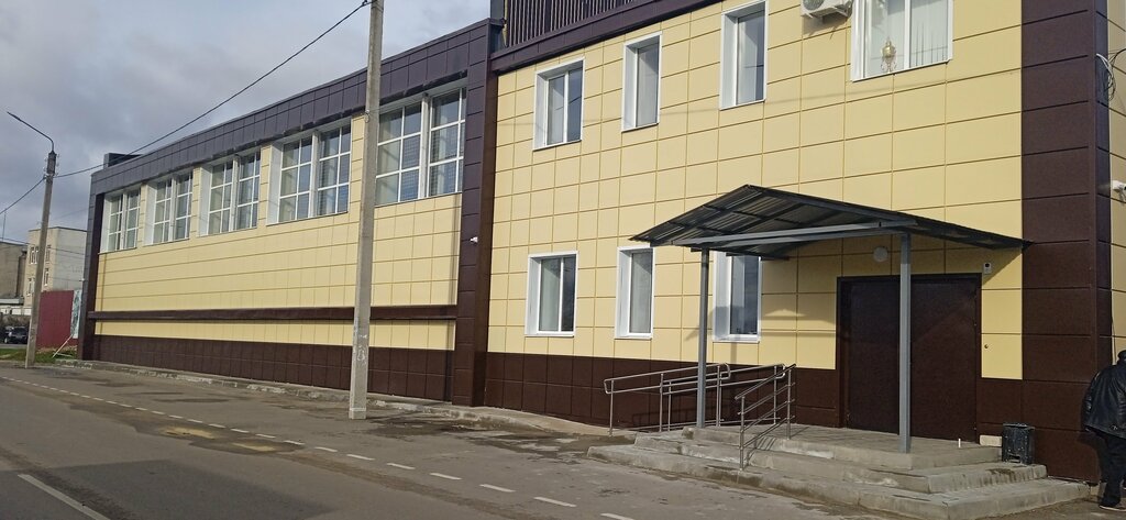 Çok amaçlı spor tesisleri Дом спорта, Brianskaya oblastı, foto