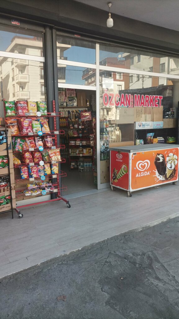 Market Özcan Market, İstanbul, foto