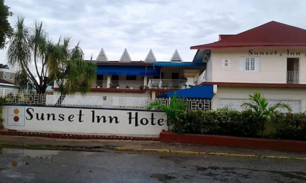 Otel Sunset Inn Hotel, Kingston, foto