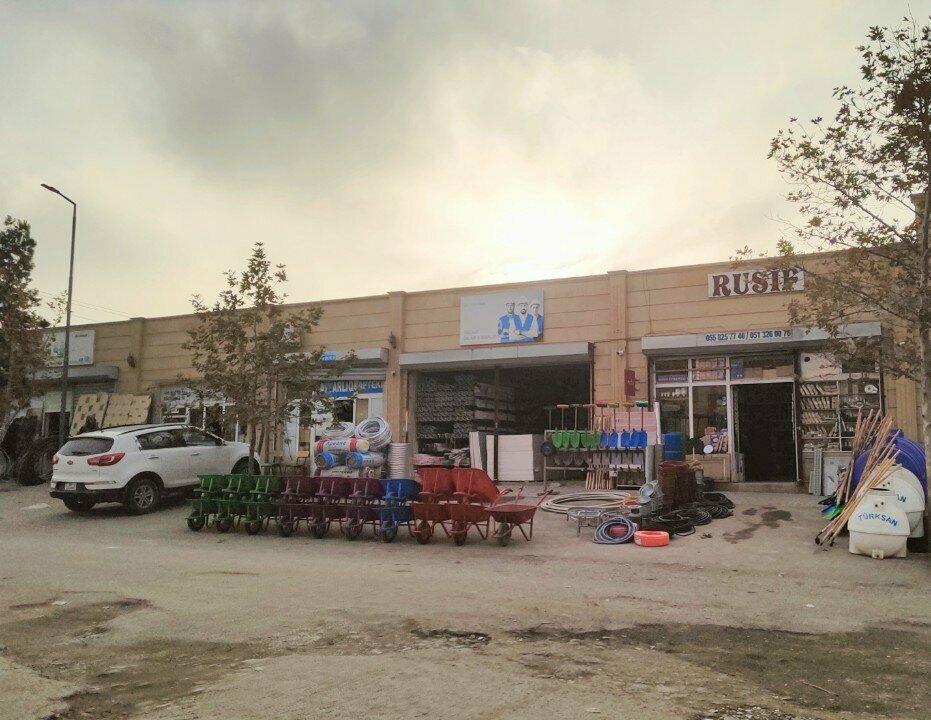Yapı mağazası Rusif İnşaat, Gence, foto