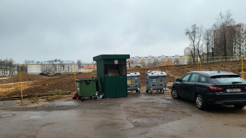 Ayrı çöp toplama noktası Waste sorting, Minsk, foto