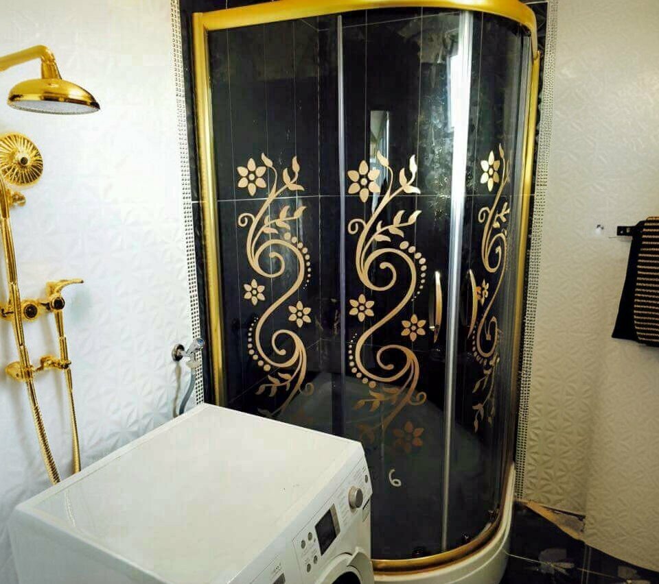 Kapılar Canpolat Duşakabin, İstanbul, foto