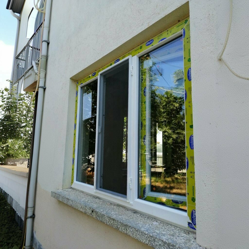 Cami Kadınkuyusu Cami, Bucak, foto